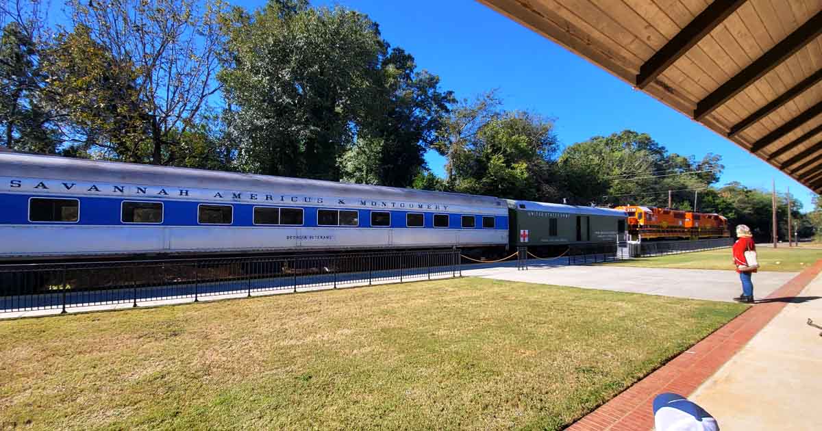 Take This 38-Mile Train Ride For The Prettiest Views In Georgia