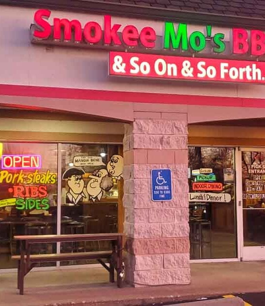 This Hidden Missouri Restaurant Serves The Best Cafeteria-Style Food You&rsquo;ll Ever Taste