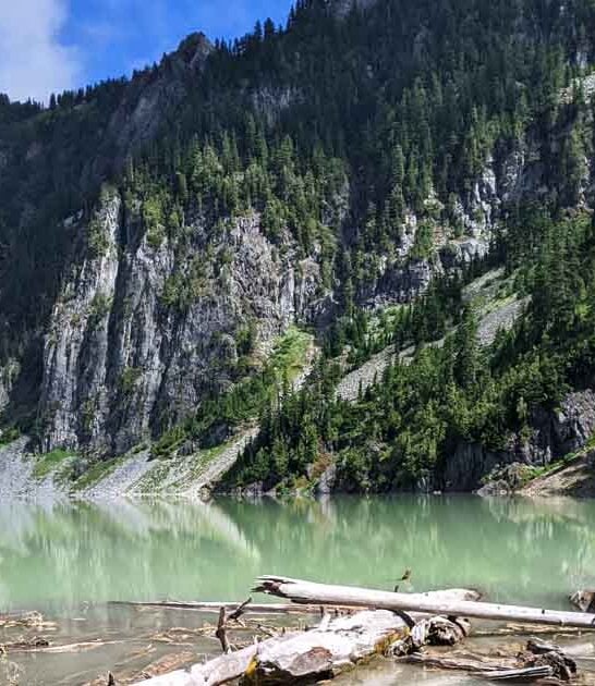 Discover A Hidden Turquoise Lake At The End Of This 7.7-Mile Washington Trail