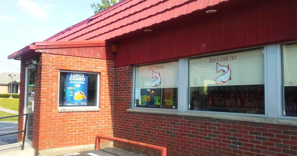 This No-Frills New York Eatery Serves Clam Chowder Worth Driving Hours For