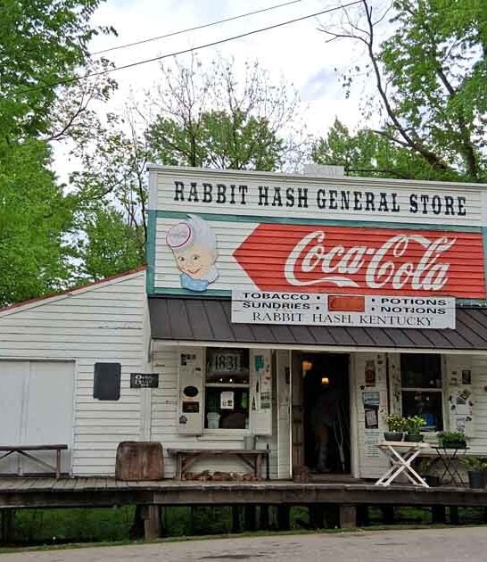 This Old-Fashioned General Store In Kentucky Will Transport You Back In Time