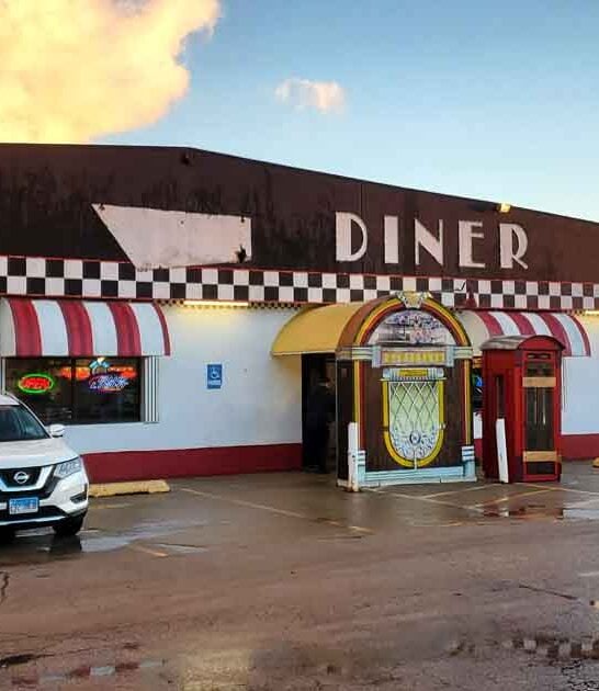 This Old-School Illinois Diner Is A Blast From The Past