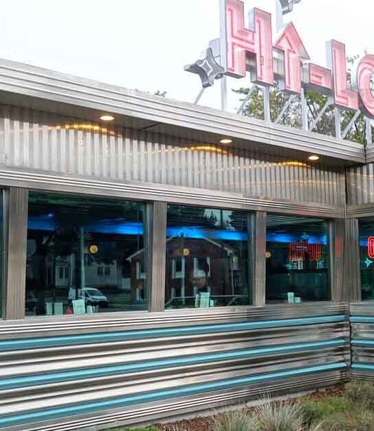 This Old-School Lunch Car In Minnesota Is Pure Nostalgia