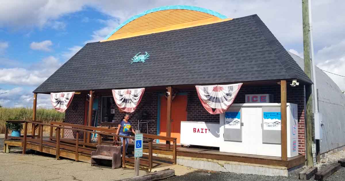 This Old-School Virginia Market Still Lets You Order Crabs By The ...