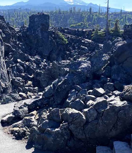 oregon otherworldly lava field ftr