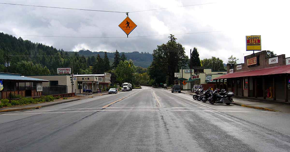 Remote Oregon Locals Can't Stop Thinking About This Perfectly Remote Little Town In ...