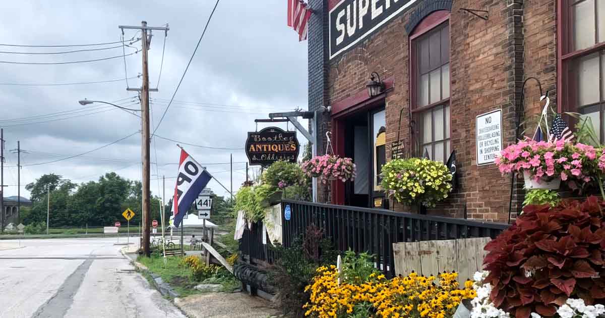 This Enormous Pennsylvania Antique Shop Has A Hidden Cafe Inside