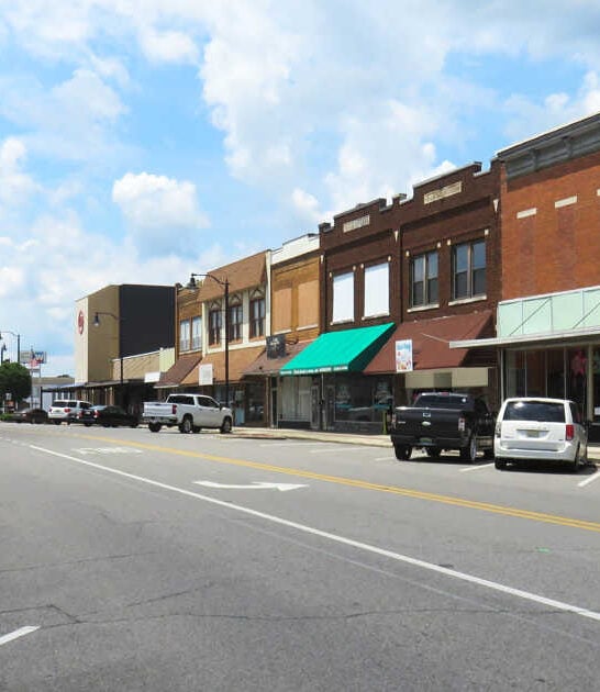 perfectly remote alabama town ftr