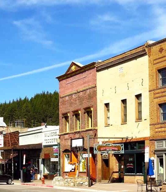 postcard like california town ftr