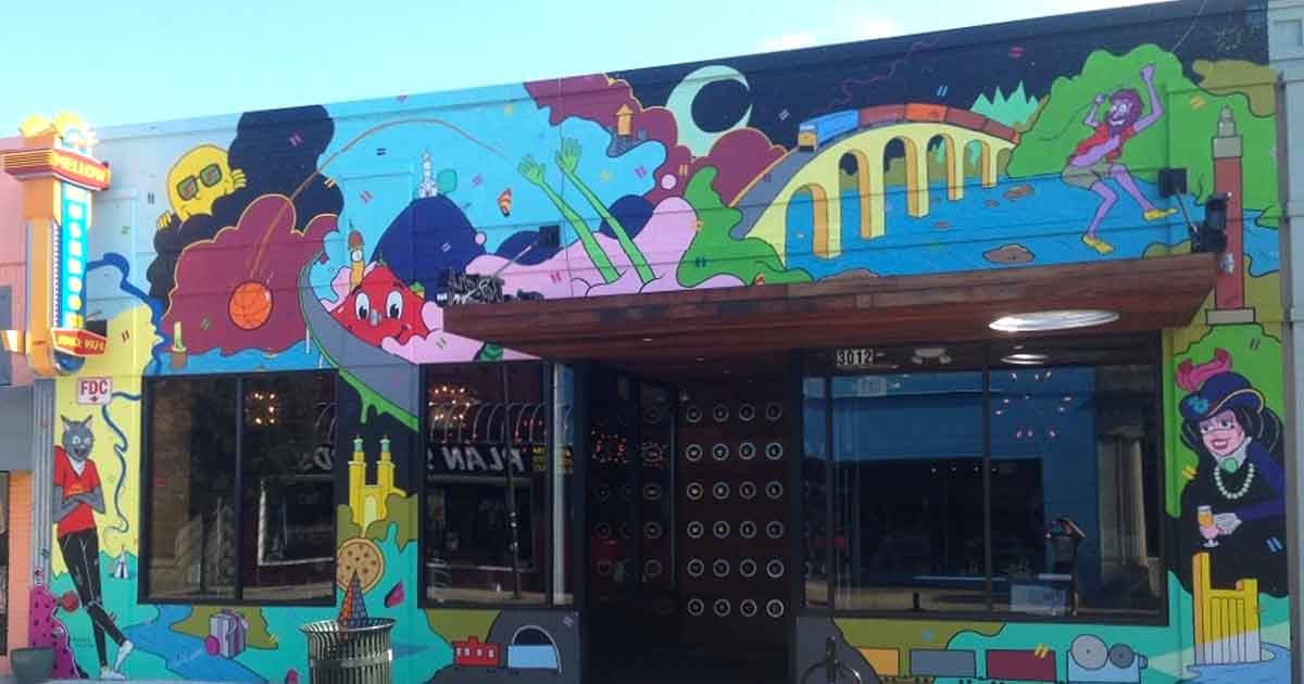 The Psychedelic Pizza Parlor In Virginia That Locals Want To Keep Secret