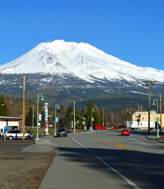 quiet california town mountain ftr