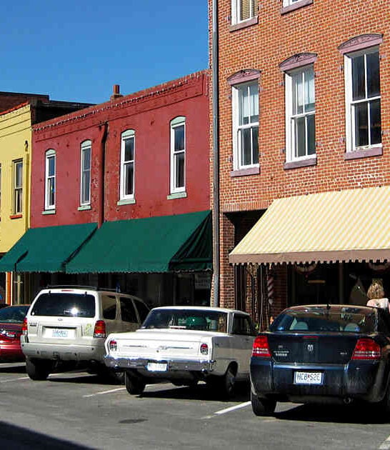 relaxing charming missouri towns ftr