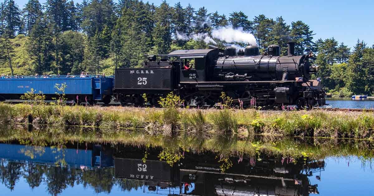 You'll Absolutely Love This Scenic Train Ride In Oregon That Runs Every ...
