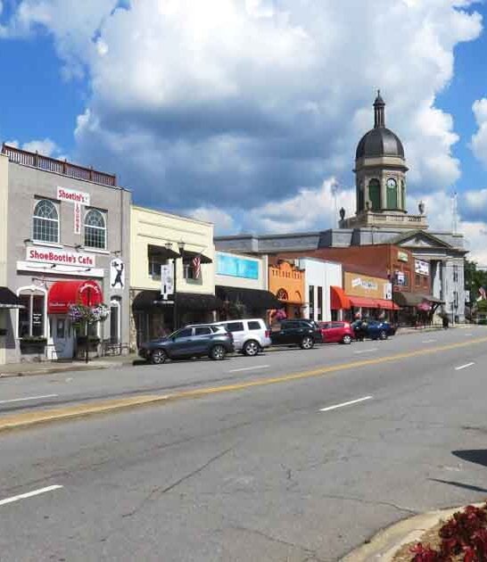 You&rsquo;ll Fall Head Over Heels For This Beautifully Remote North Carolina Town