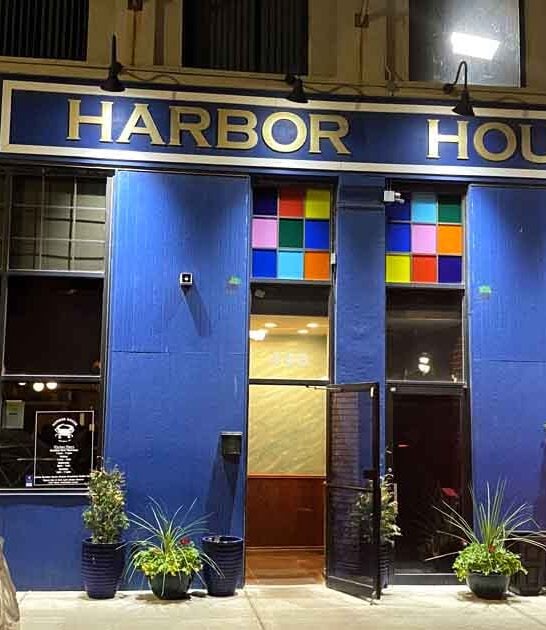 renowned seafood michigan restaurant ftr