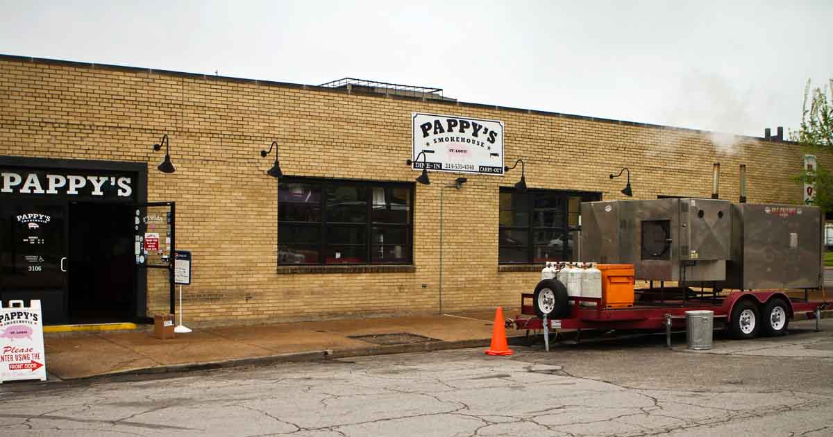 People Drive From All Over For The Ribs At This Missouri Restaurant