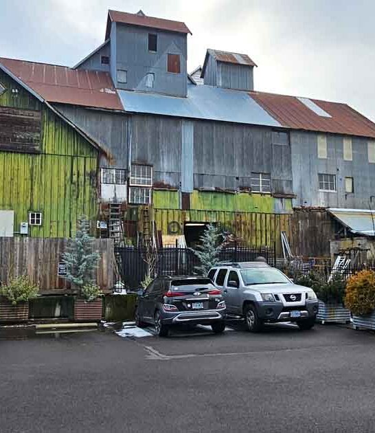 rustic antique barn oregon ftr