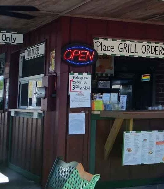 This Rustic Florida Barn Restaurant Serves Up Heaping Helpings Of Delicious Cooking