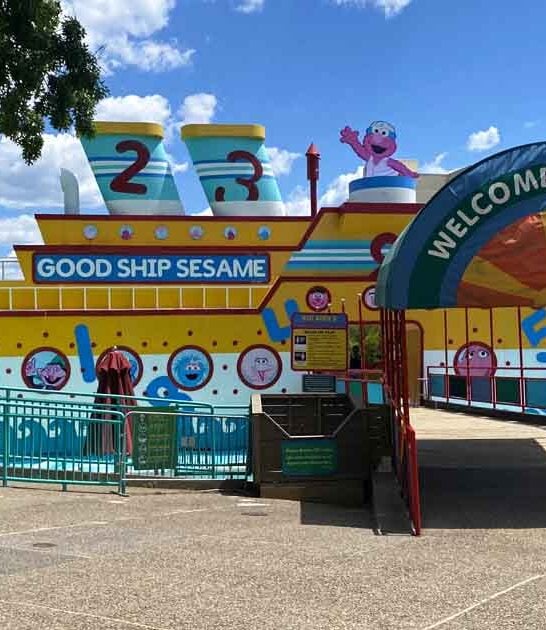 The Sesame Street-Inspired Waterpark In Pennsylvania Will Transport You Back In Time