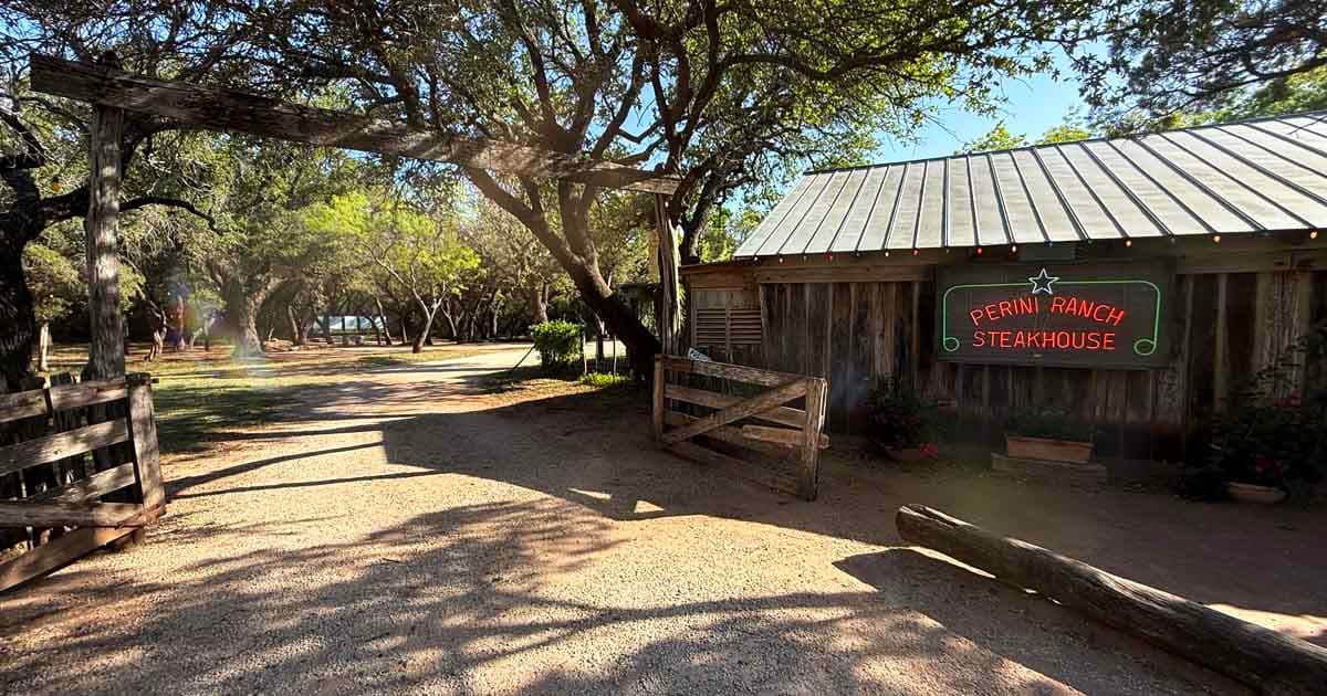 11 Small-Town Steakhouses In Texas That Are Absolutely Worth A Detour