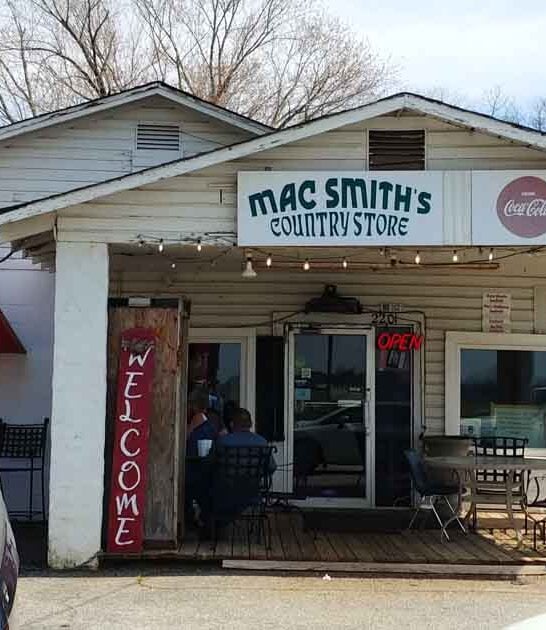 You’d Never Expect The Best Burgers In South Carolina To Come From This General Store