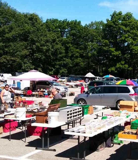 sprawling flea massachusetts market ftr