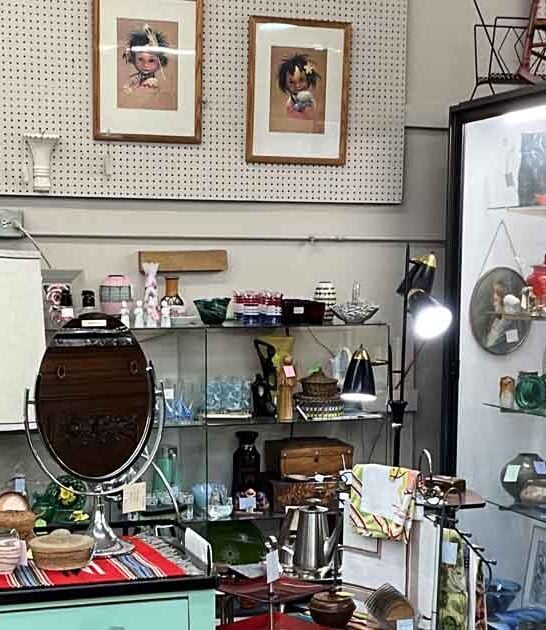 sprawling store wisconsin antique ftr