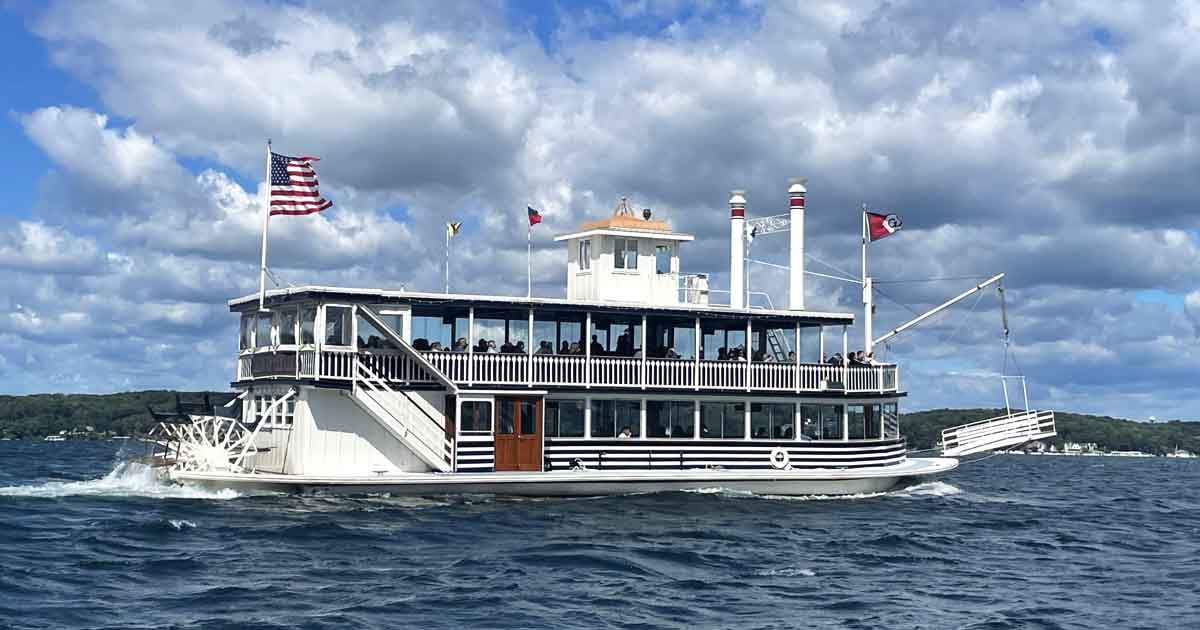 The Stunning Lake Tour In Wisconsin That Will Transform Your Fall
