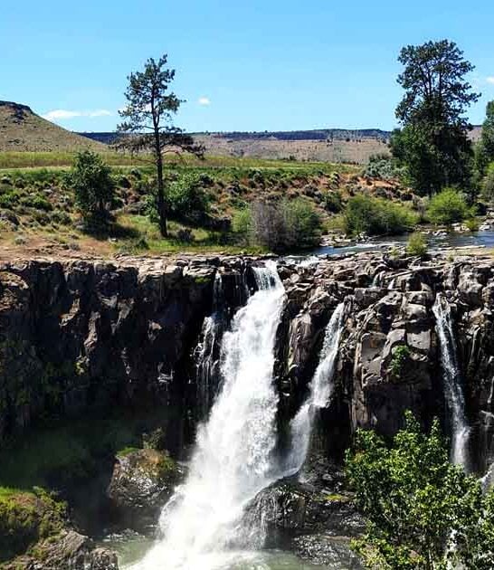 stunning oregon waterfall ftr