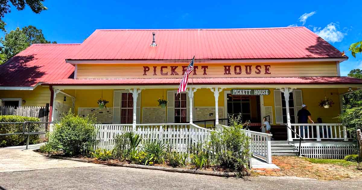 The Best Fried Chicken You'll Ever Eat In Texas Can Be Found At This ...
