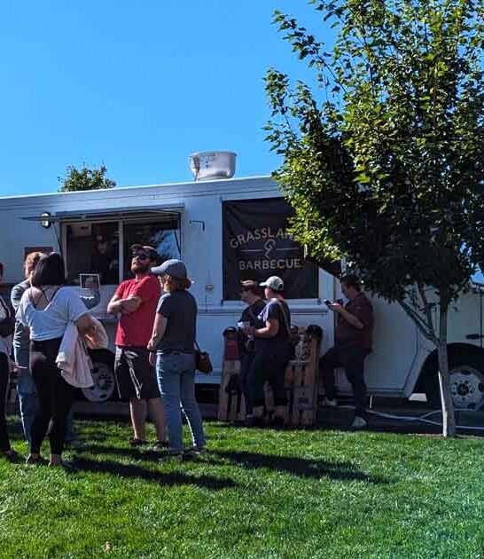 The Hidden Oregon Food Truck That Serves The Most Incredible Texas-Style Barbecue