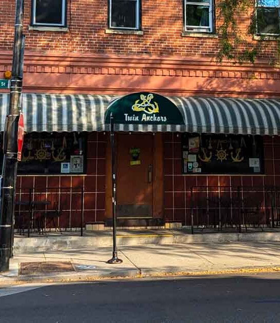 unassuming illinois eatery ribs ftr