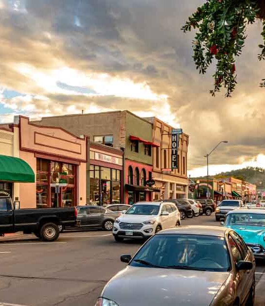 unwind arizona town postcard ftr
