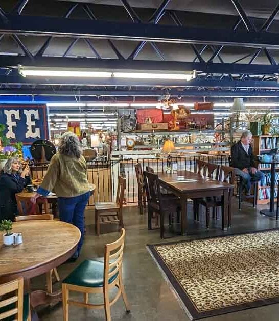 vintage shopping mall oregon ftr