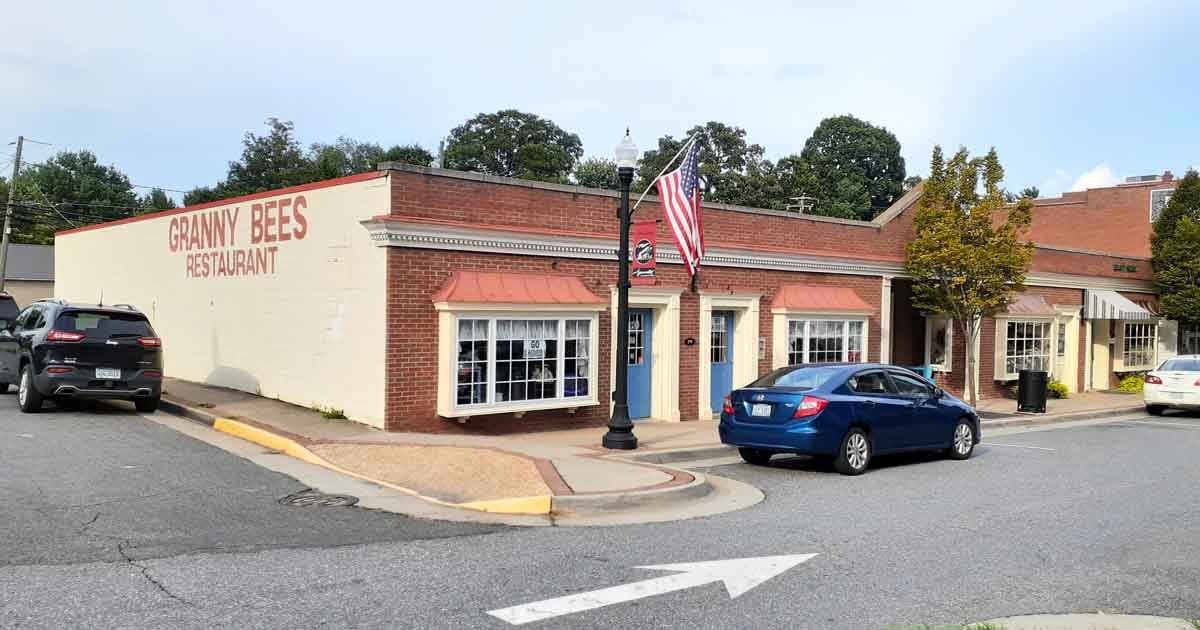 Sink Your Teeth Into The Most Mouthwatering Seafood In Virginia At This ...