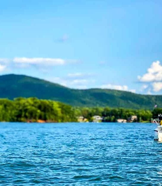 This 20,000-Acre Lake In Virginia Has Beautiful Waters That Rival Lake Tahoe
