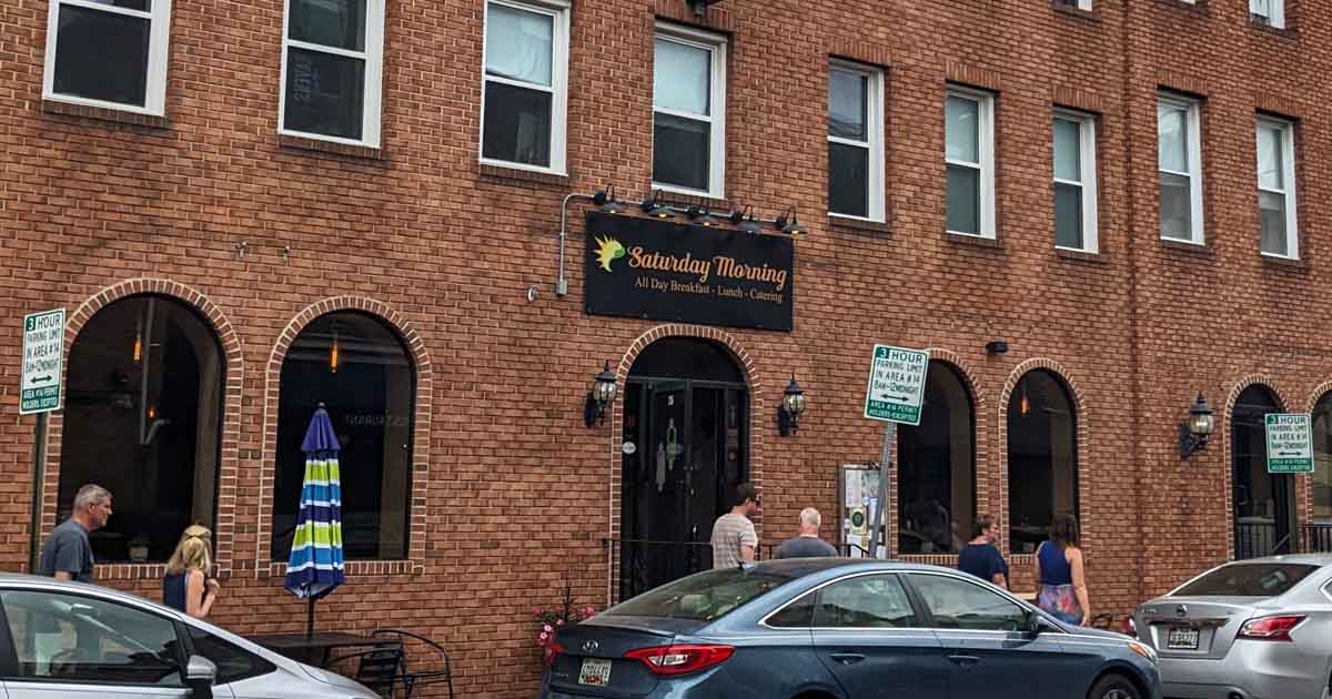This Tiny Hole-In-The-Wall Restaurant In Maryland Serves Up The Best ...