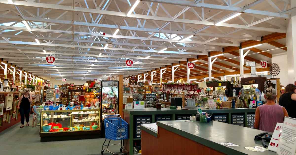 Step Inside This Ginormous Washington Antique Mall And Prepare To Lose ...