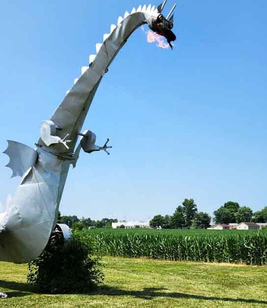 The Wonderfully Weird Roadside Attraction Every Illinoisan Needs To See