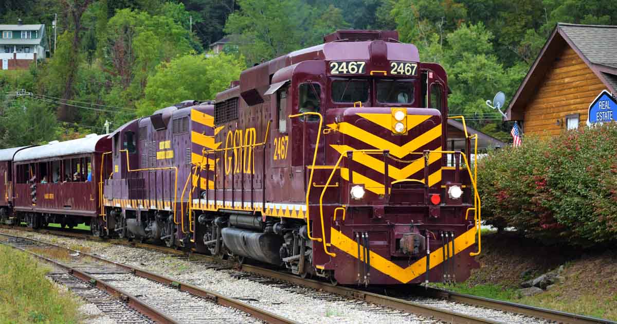 Board This Enchanting Wine Train In North Carolina For An Experience ...
