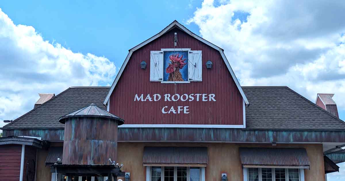 This Tiny Wisconsin Restaurant Serves The Best Biscuits And Gravy You ...
