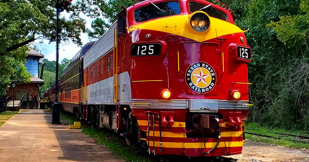 Tex Train You'll Absolutely Love This Scenic Train Ride In Texas That Runs Every ...