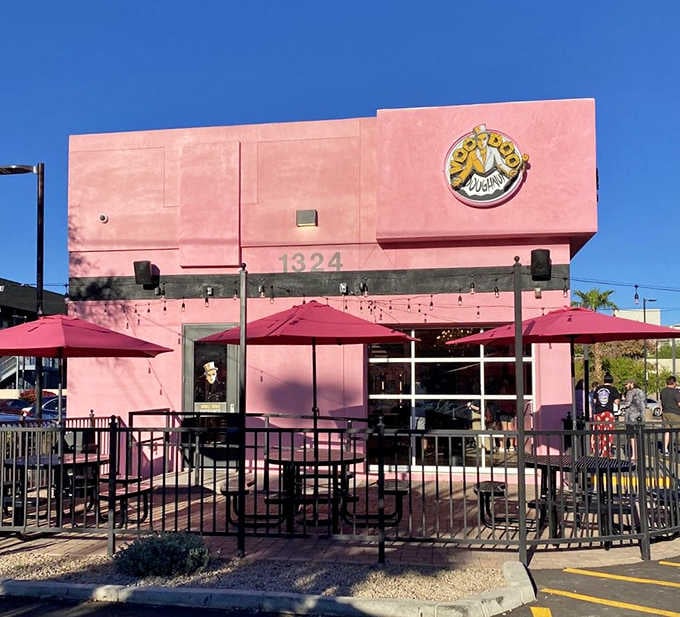 The Charming Arizona Bakery Where Donuts Are Made Fresh Daily