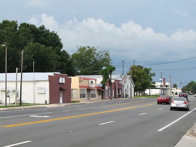 Wide roads, big skies, and zero rush hour. Wildwood moves at exactly the pace your blood pressure needs.