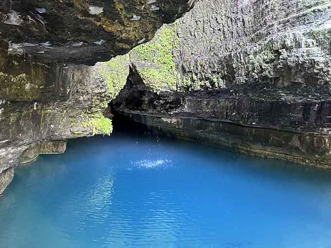 The Crystal-Clear Spring Hiding In One Of Missouri's Favorite State Parks
