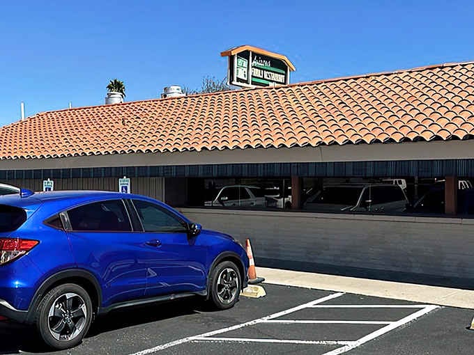 Accessible, welcoming, and ready for you. Arizona Family Restaurant doesn't make anyone feel like an afterthought.