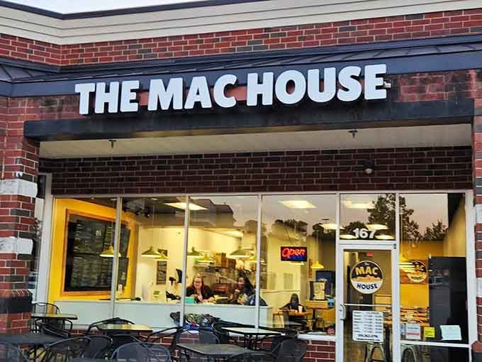 Through those welcoming windows, you can glimpse the cheerful yellow interior where carb-loaded dreams are about to come true.
