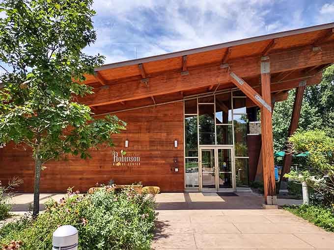 That entrance says, "Come on in, the forest is fine." Robinson Nature Center means every word of it.