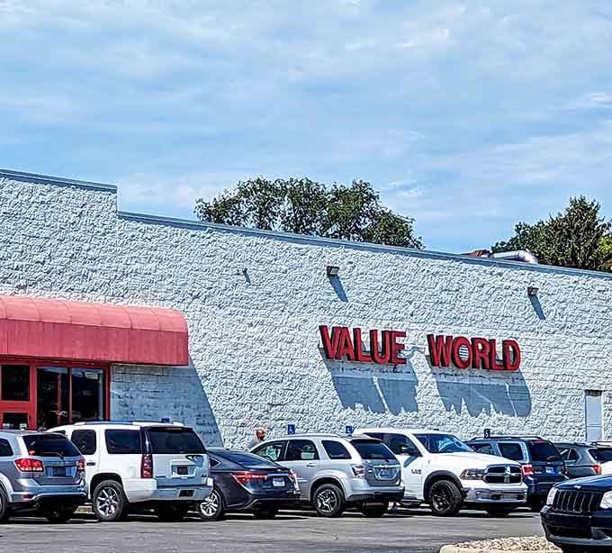One building, endless possibilities. Value World Thrift is Clinton Township's best-kept not-so-secret shopping destination.