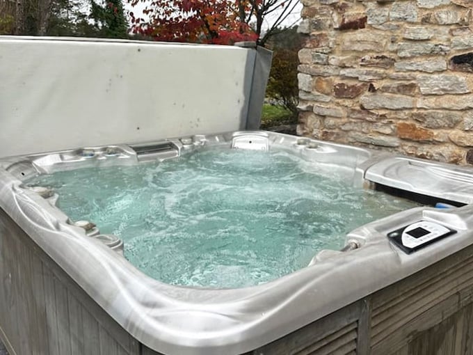 Soak in your private Jacuzzi while wondering whether you're living in a fairy tale or enjoying the ultimate castle getaway.